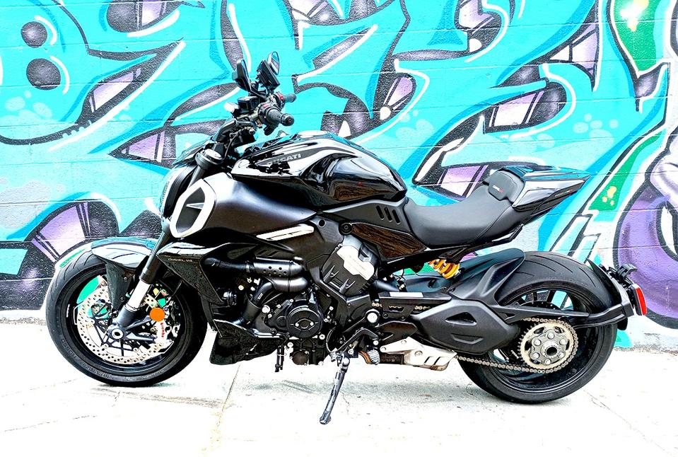 Test-Riding The 2023 Ducati Diavel V4