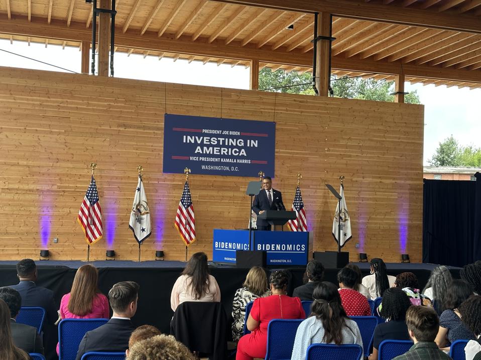 What The MBDA’s Capital Readiness Program Means For Small Businesses