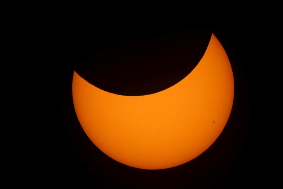 How To Take A Photograph Of The Solar Eclipse From Anywhere In North ...