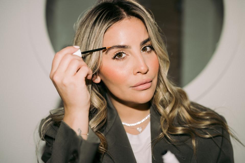 The Best and Most Helpful Guide To Getting Your Dream Eyebrows