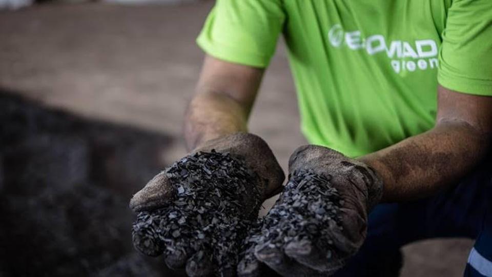 Bolivians Turning Forestry Waste Into Biochar For Indigenous Farmers