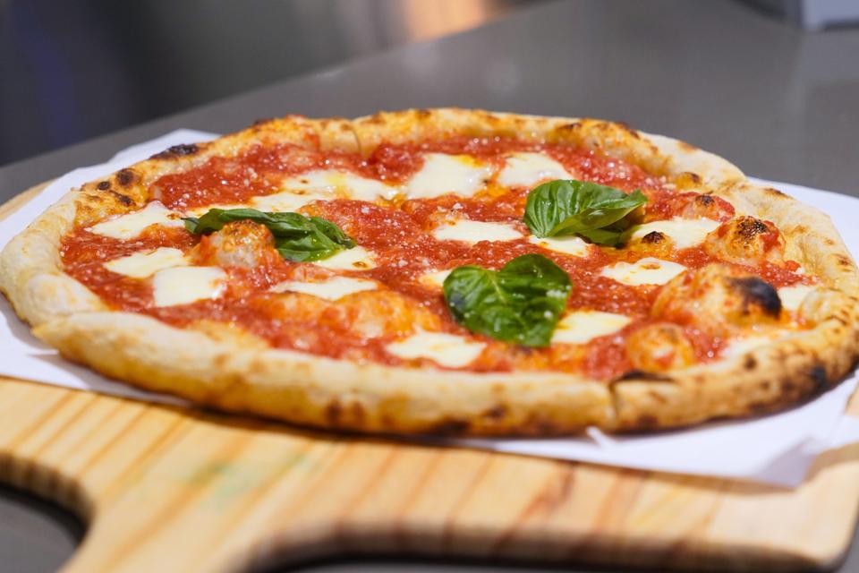 Pulling Your Own Mozzarella Is The First Step To Perfect Homemade Pizza