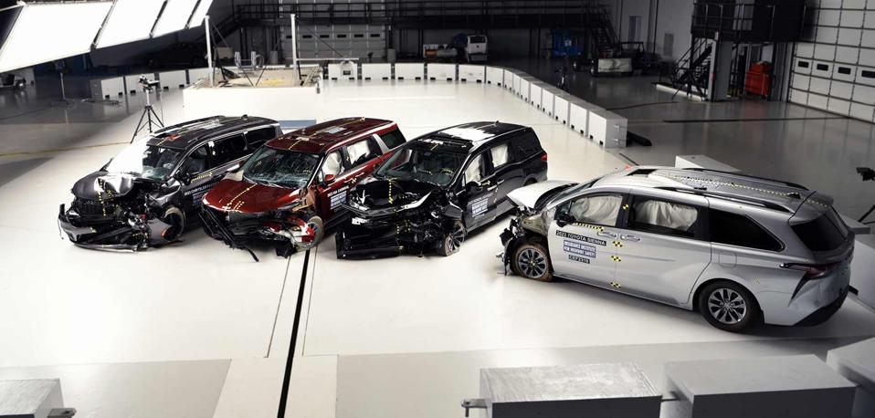 How Safe Is Your Minivan? For Many Back-Seat Passengers, Not So Good