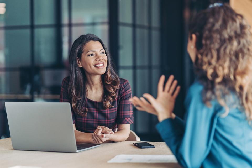 How To Describe Yourself In An Interview: Words To Use With Examples