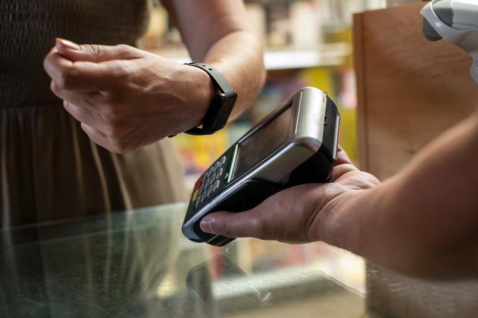This Week In Credit Card News: Paying With Your Wearable Device