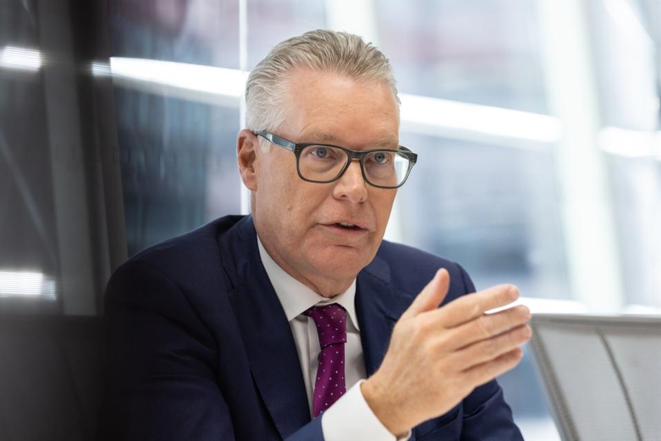 Delta CEO Apologizes, But Will Angry SkyMiles Frequent Flyers Ditch ...