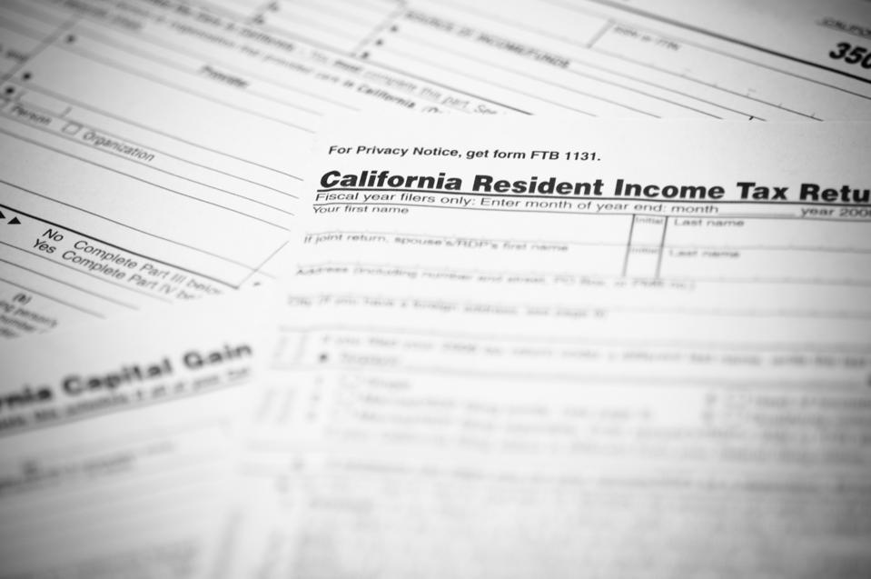 California Copies IRS, Extends Oct. 2023 Tax Deadlines To Nov. 2023