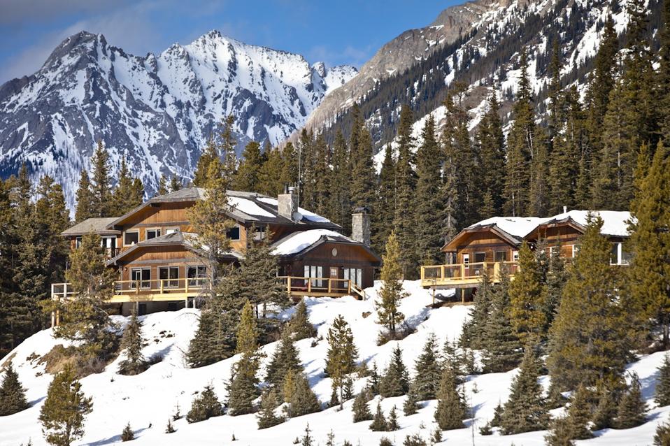 Witness The Spectacular Beauty Of The Canadian Rockies At Mount ...