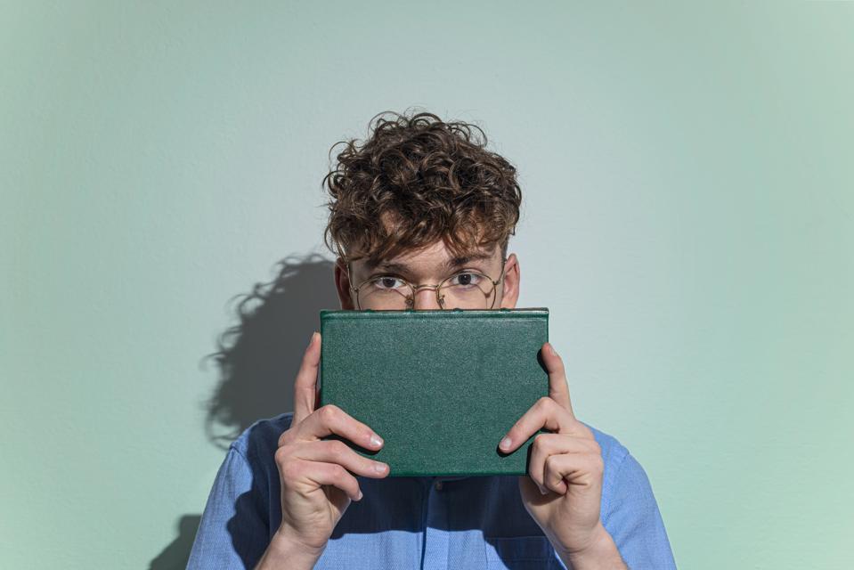 5 Best Jobs For Introverts (And How To Thrive In An Extroverted World)