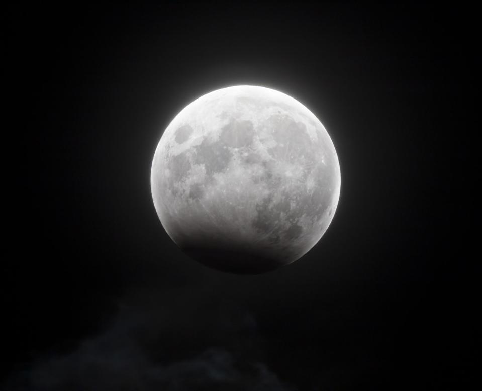 In Photos: See The Dramatic ‘Hunter’s Moon Eclipse’ And Jupiter Light ...