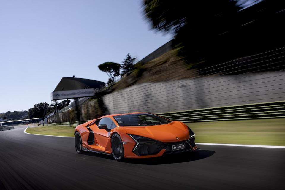 Lamborghini’s Last V12 Hypercar Brings Three E-Motors, 1001hp