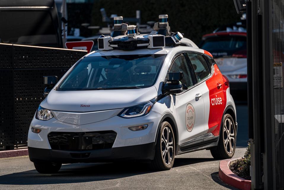 An Injury Lawyer Says What GM’s Cruise Robotaxi Might Face After ...