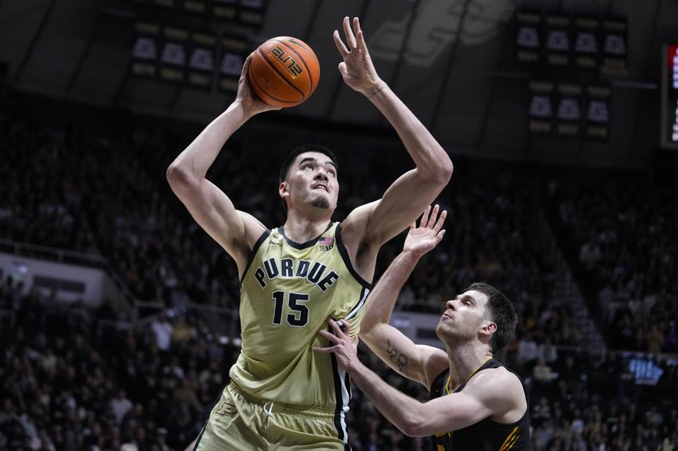 Purdue's Zach Edey Could Become First Repeat AP National Player Of The ...