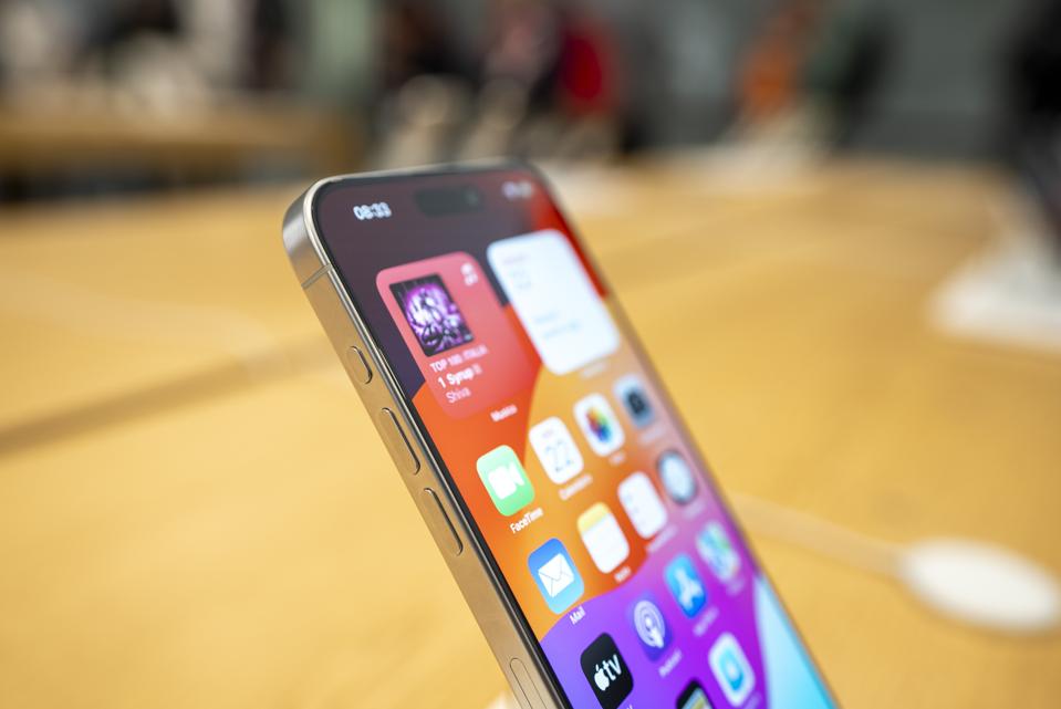 Apple’s iPhone 16 Pro To Feature New Capture Button