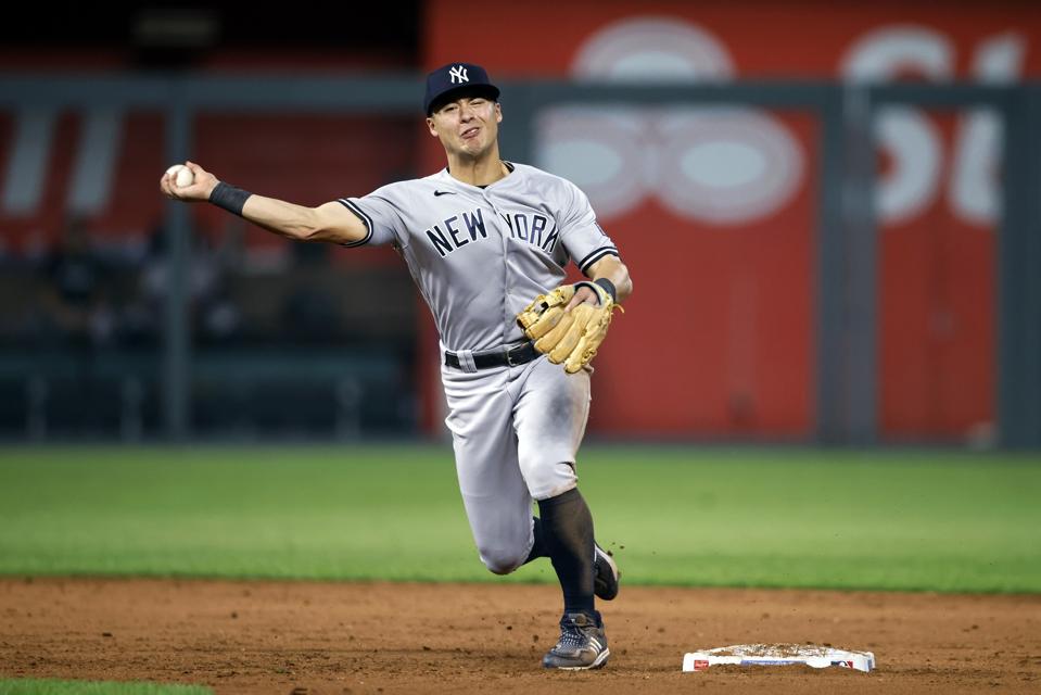 Anthony Volpe Wins Gold Glove Yankees Hope His Bat Matches His Glove