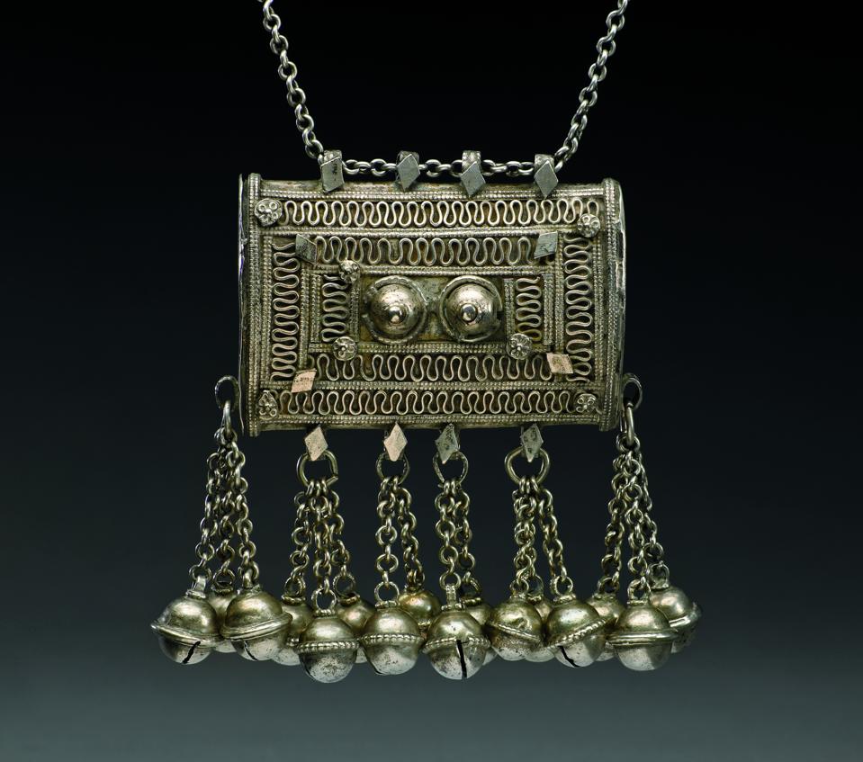 African Metalworking Traditions Meet Contemporary Art At Bard Graduate ...