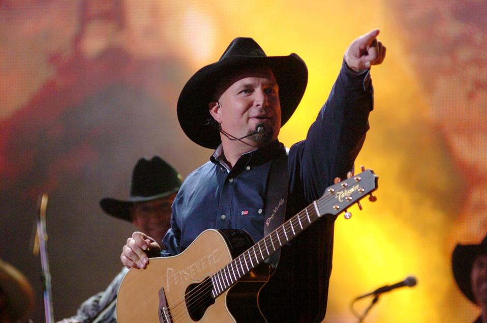 Garth Brooks Ties Pink Floyd With One Of His Most Popular Albums