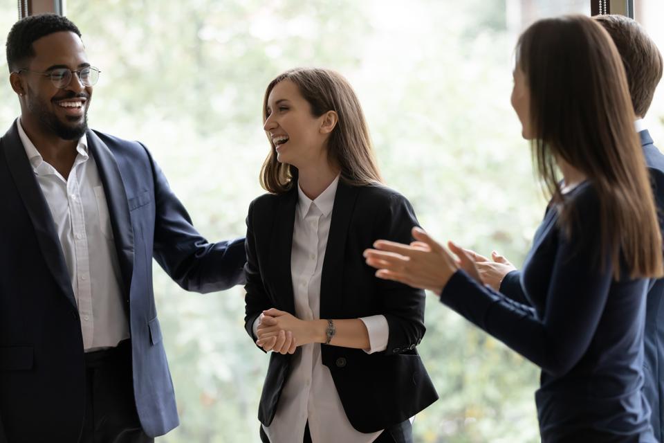 3 Ways Leaders Can Better Recognize Their Employees’ Efforts
