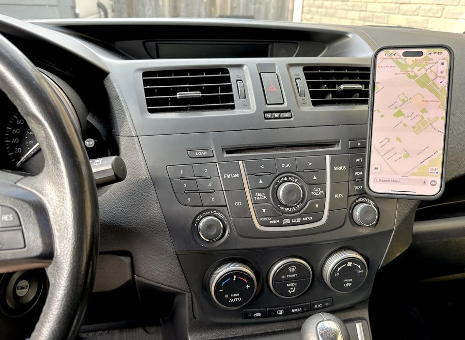 Review: Peak Design Aluminum SlimLink Auto Mount Is MagSafe-Compatible