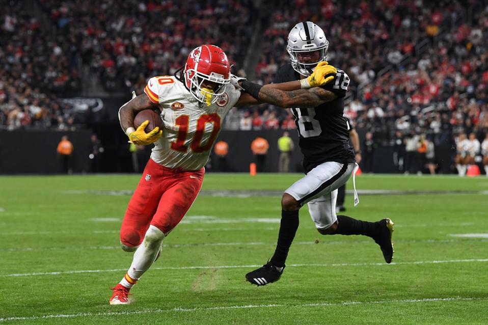 The Kansas City Chiefs Offense Fixes Its Second-Half Woes