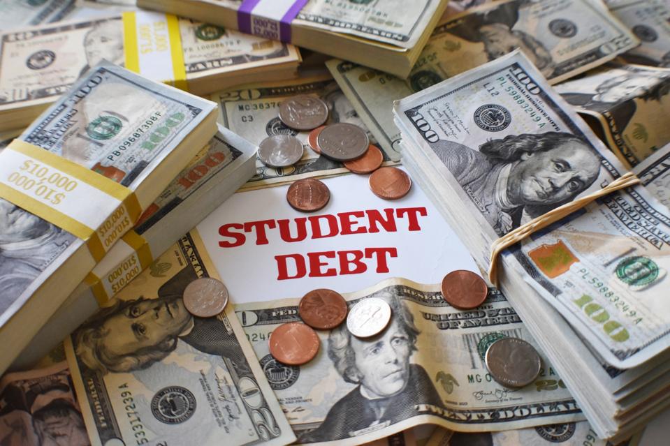 College Completion Can Significantly Affect Student Loan Debt, Study Finds