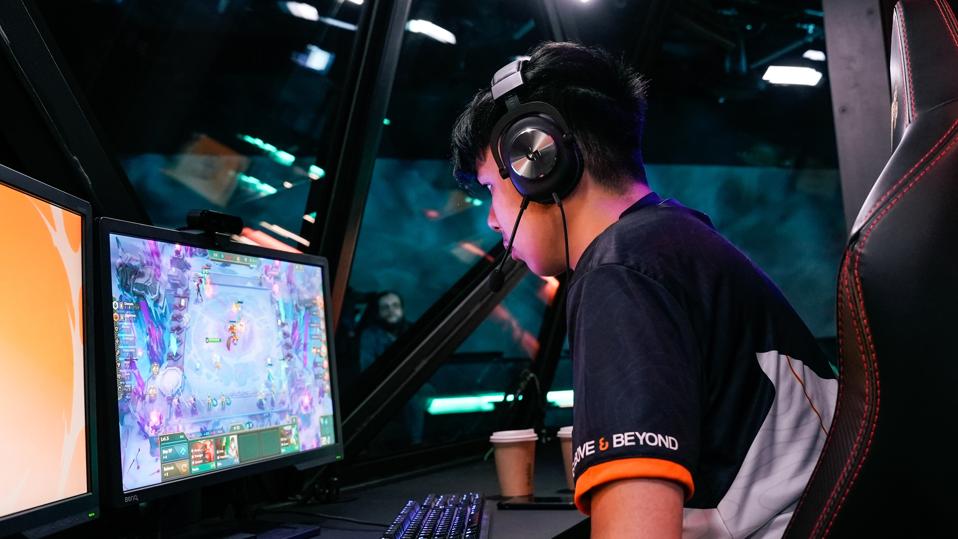 The TFT Vegas Open Is A Test Of ‘Teamfight Tactics’ Esports Potential