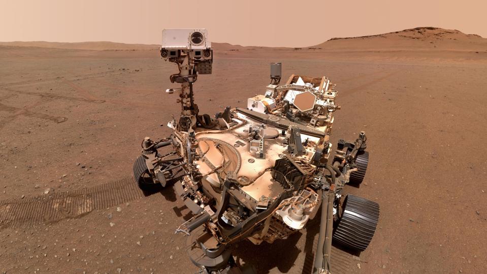NASA Perseverance Rover Weathers Mars Dust Storm