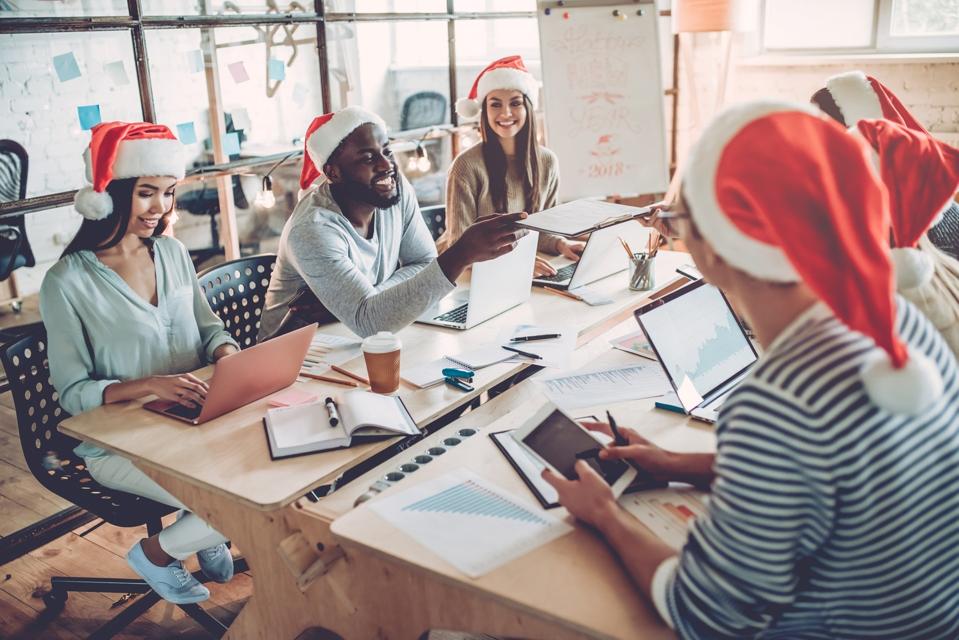 How To Maximize Your Holiday Marketing Strategy For Business Growth