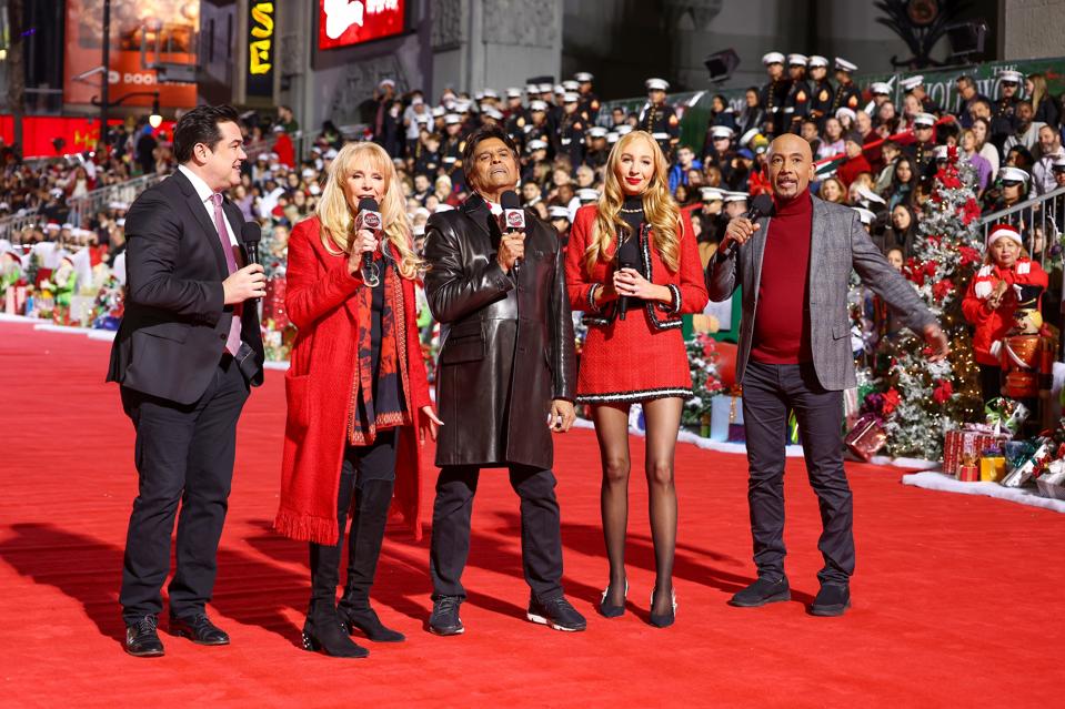 The Hollywood Christmas Parade Is A Welcome Tradition On The CW