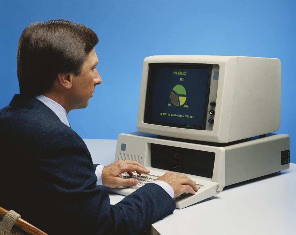 What To Do With Old Computers: Dispose, Recycle Or Upcycle?