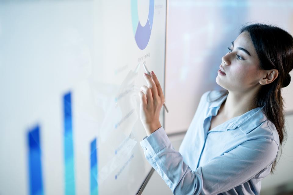 Data Governance: Transforming Data Into Business Strategy