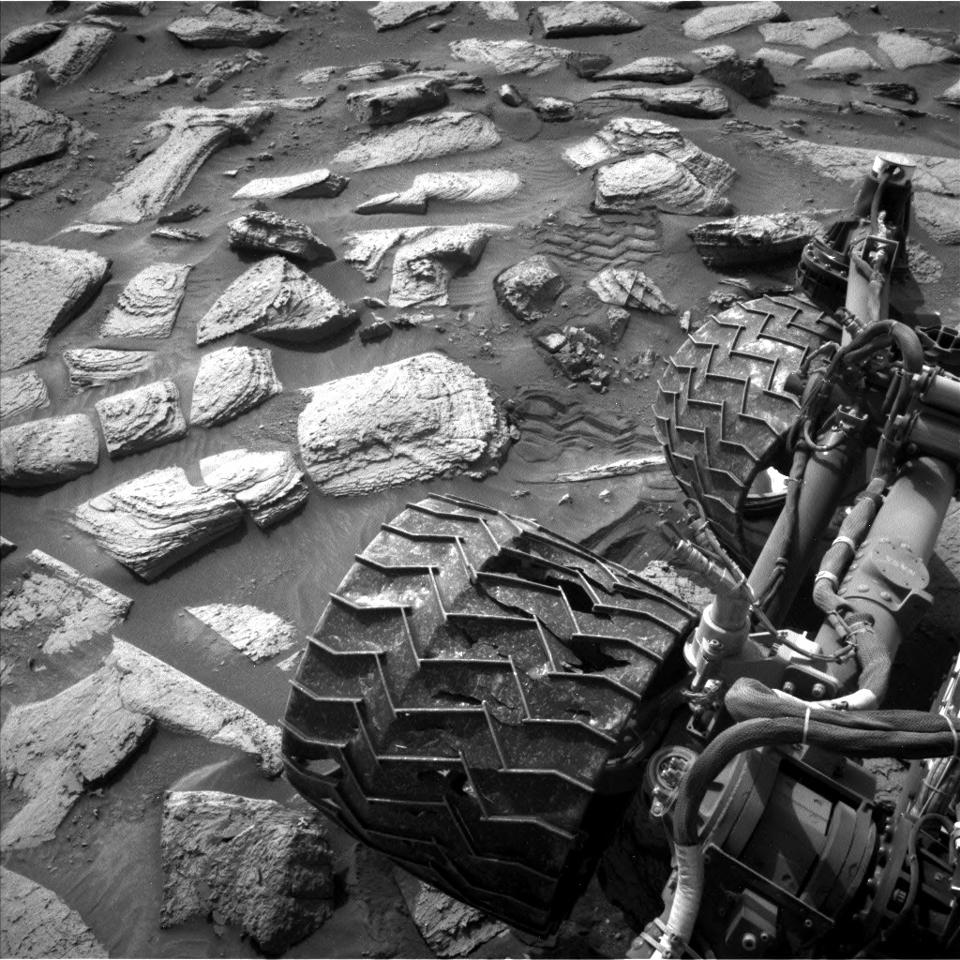 NASA Curiosity Rover Pops ‘Extreme’ Wheelie On Mars