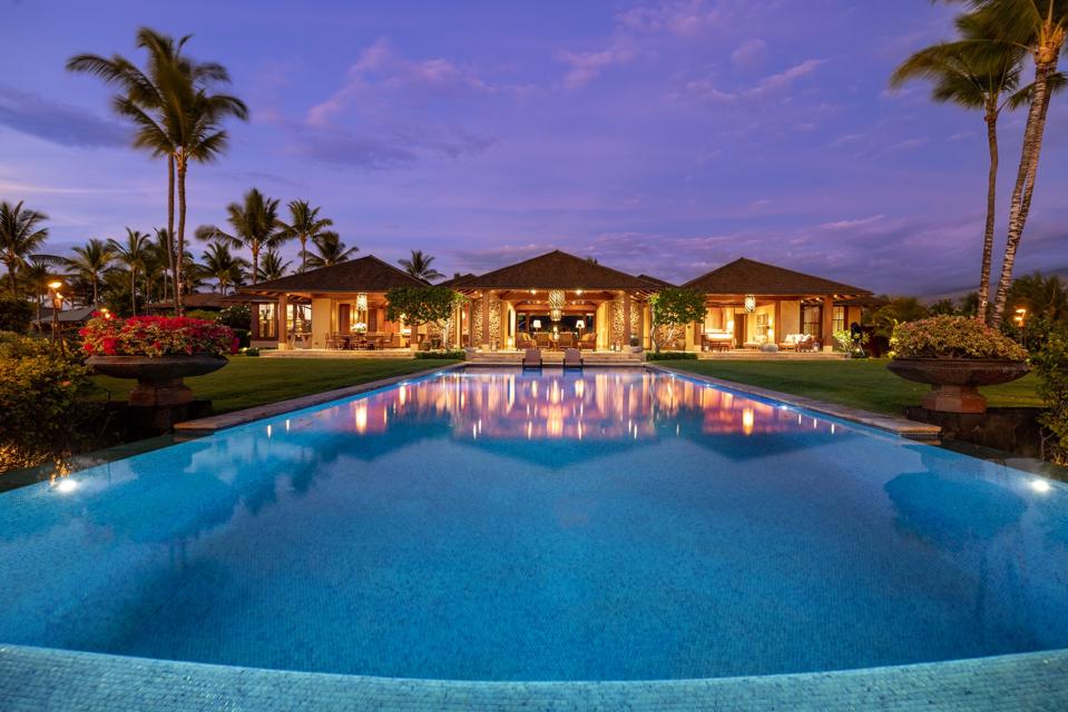 Inside A $49 Million Estate On Hawaii’s Big Island