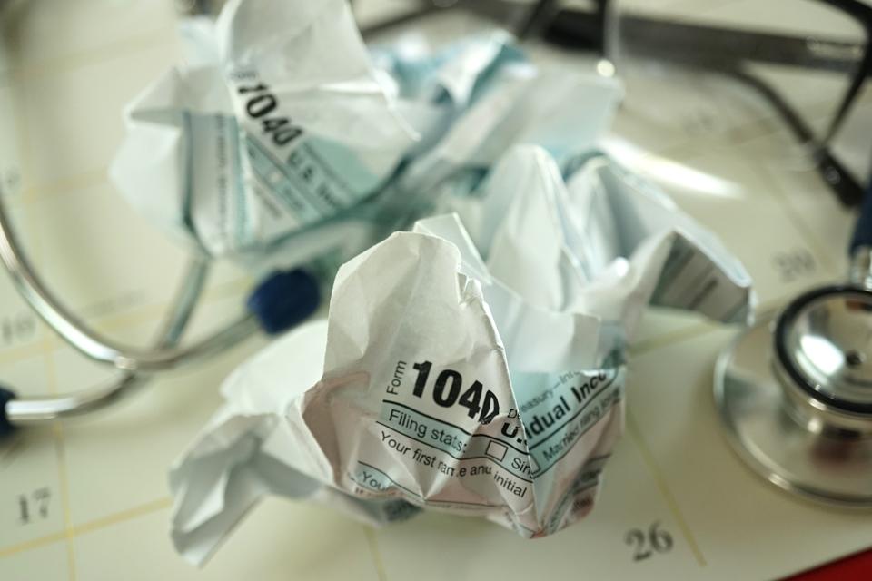 What To Do On Your Taxes If Your IRS Form 1099 Is Wrong Or Missing