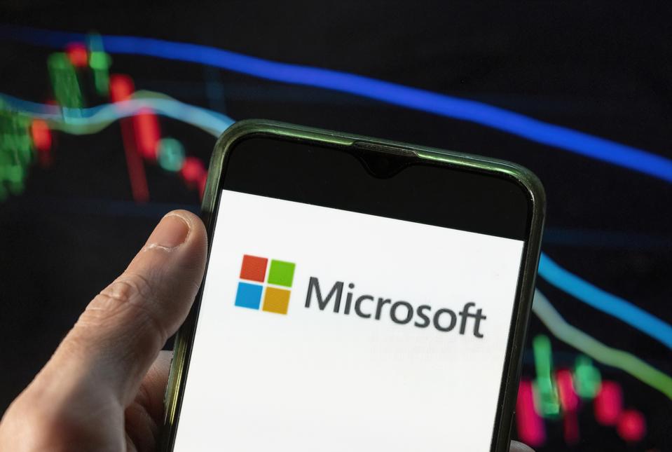 Microsoft's Copilot Revolutionizes AI Investing