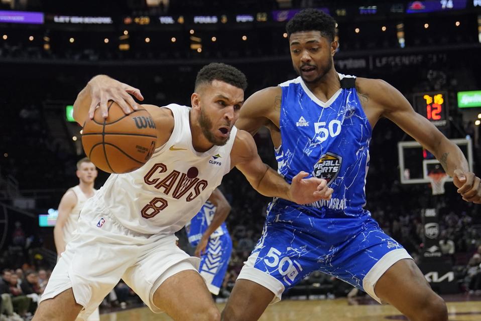 Cleveland Cavaliers Sign Pete Nance To 10-Day Deal