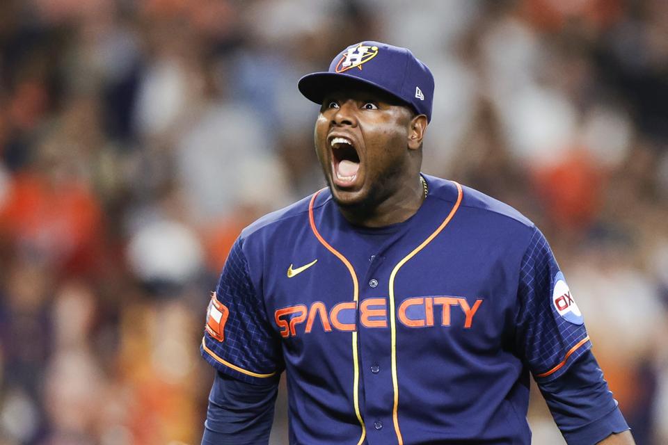 Chicago Cubs Add Righty Hector Neris To Strengthen Their Bullpen