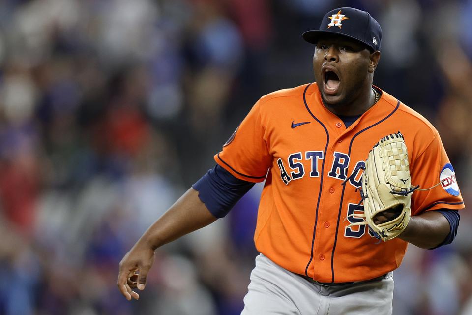 70 Appearances From Hector Neris Should Be A Major Boost For Chicago Cubs