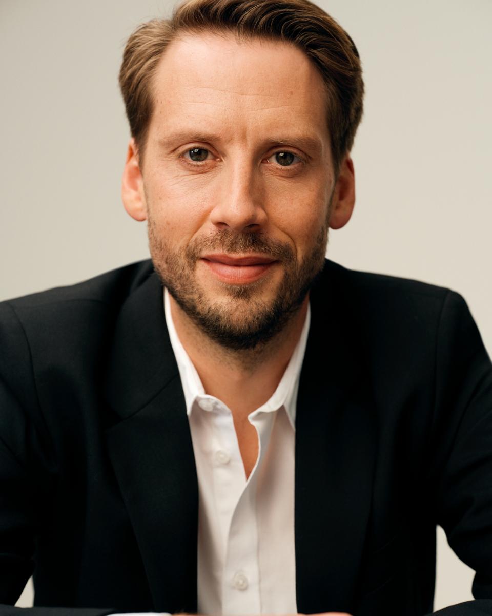 H&M Replaces CEO As Sales And Stocks Slump