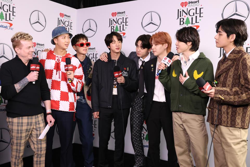 ‘KPop With JoJo’ Show Expands Across New iHeartMedia Stations For 2024