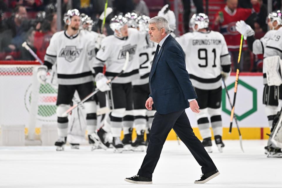Los Angeles Kings Fire Coach Todd McLellan; Jim Hiller Takes Over