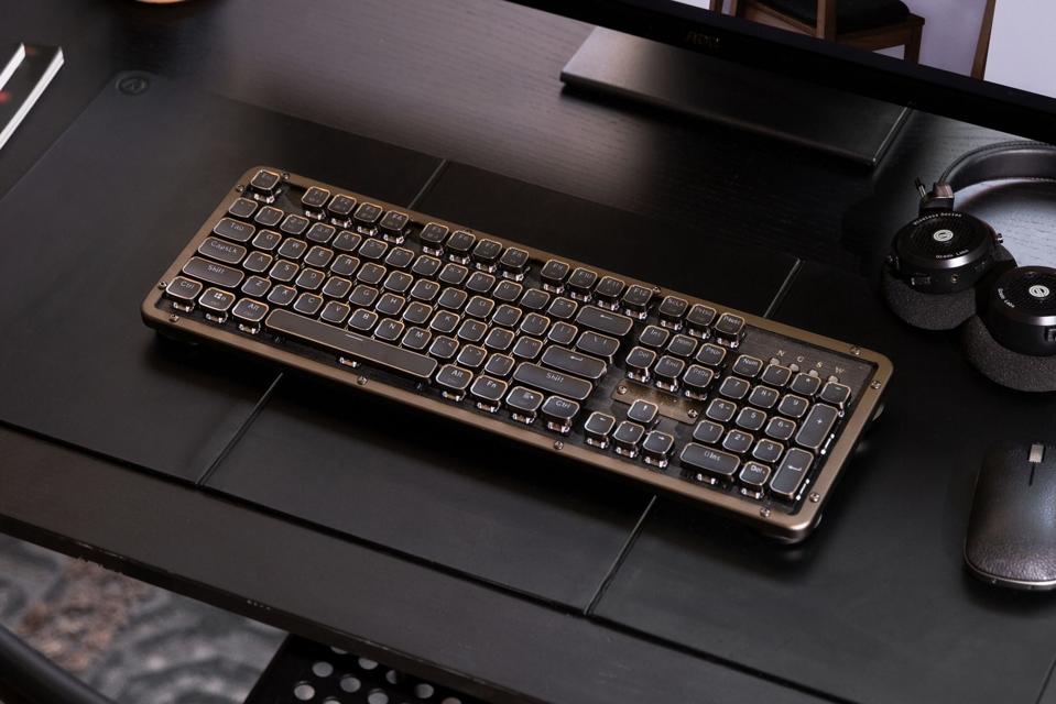 AZIO’s New Retro Classic Prestige Keyboard Is Pure Steampunk Style