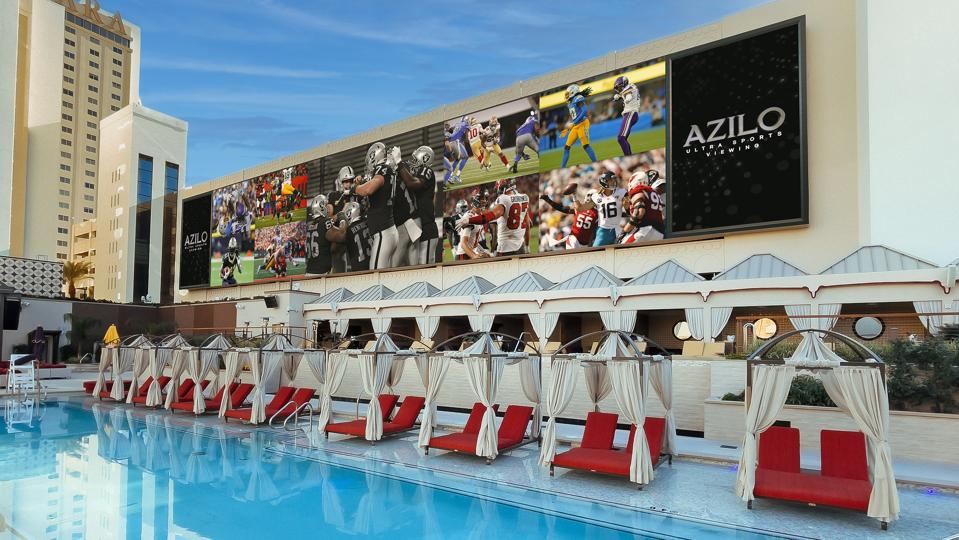 Kick Back With Cigars Or Wagyu Sliders At 16 Las Vegas Super Bowl Watch ...