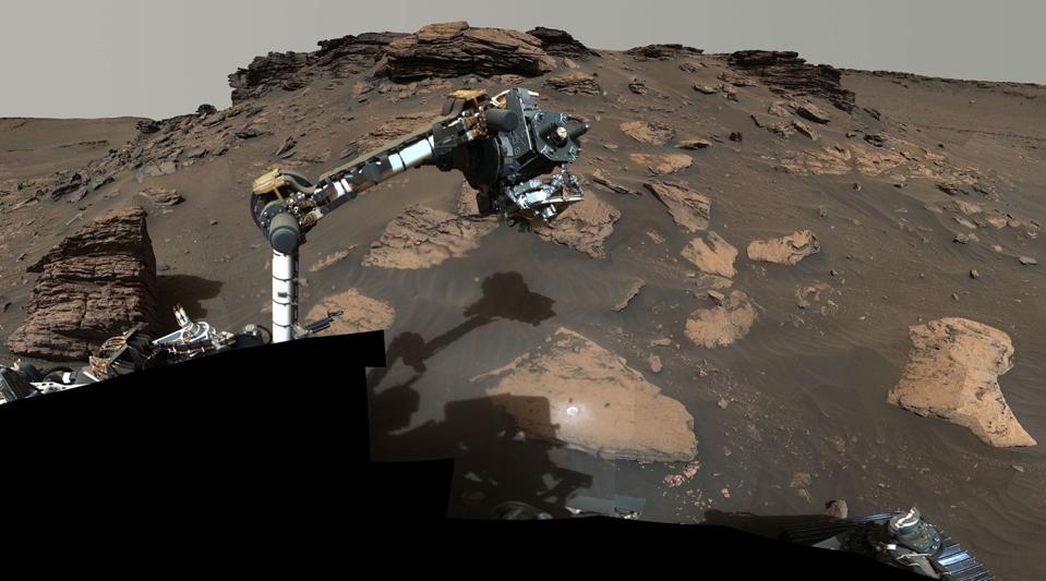 NASA Troubleshoots Perseverance Mars Rover Dust Cover Glitch