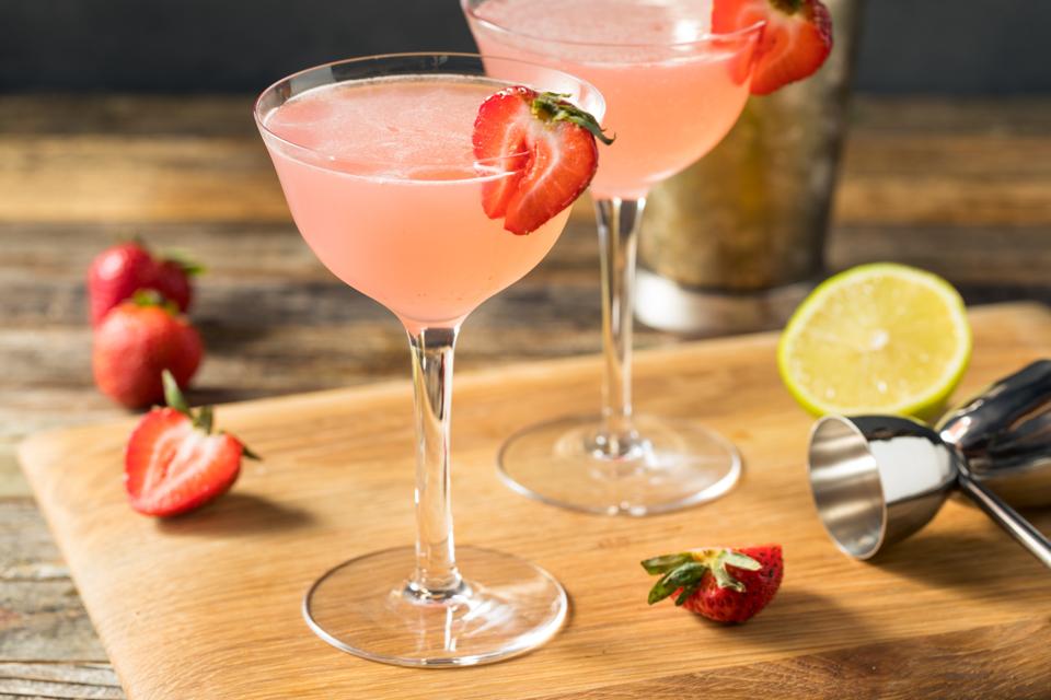 9 Easy Strawberry Cocktails You Need To Try