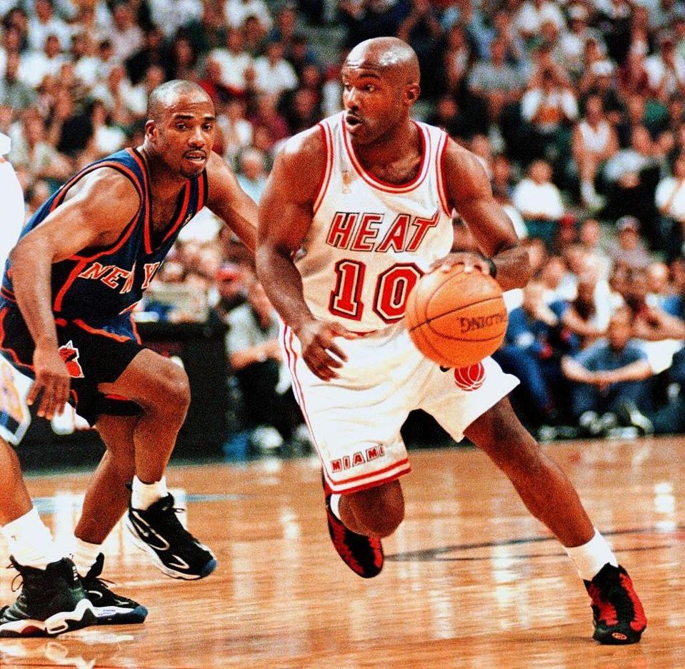 Miami Heat Great Tim Hardaway Settles Debate, Says Crossover Dribble Is ...