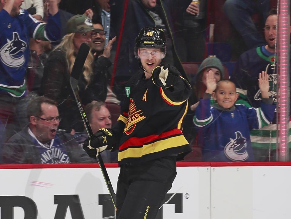 Elias Pettersson Signs $92.8 Million Contract With Vancouver Canucks