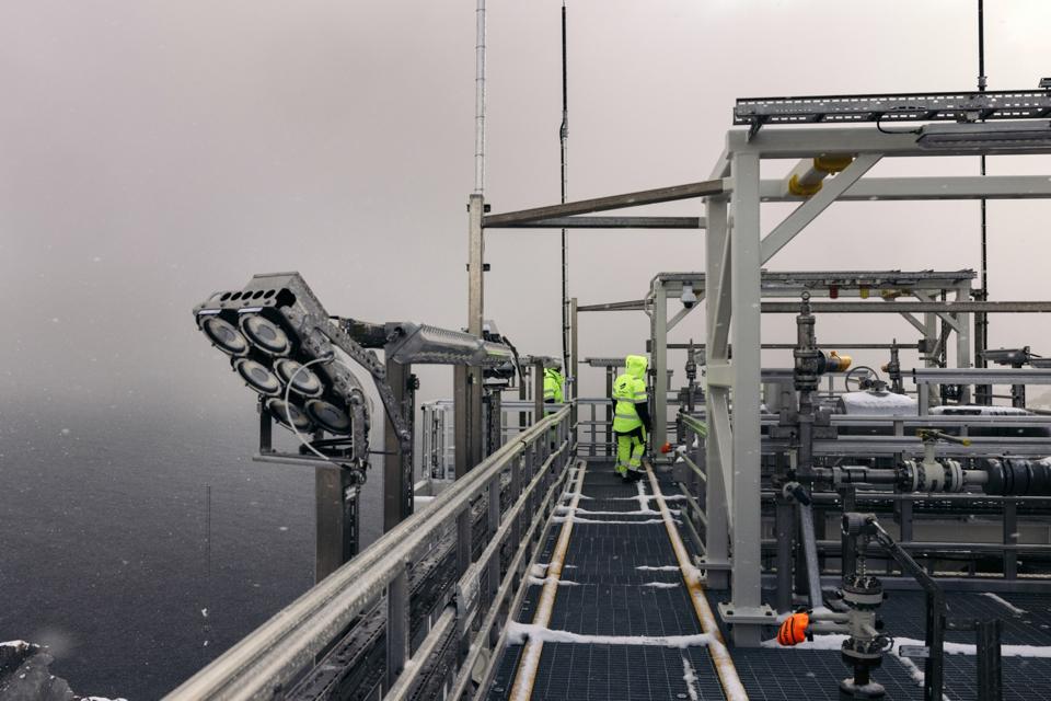 Carbon Capture Explained: Point Source Capture Vs. Carbon Dioxide Removal