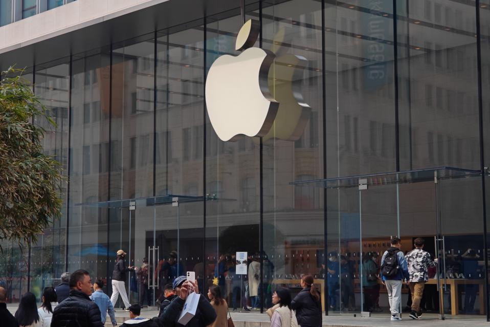 Down 10% This Year, Will Gen AI Tools Help Apple Stock Recover?