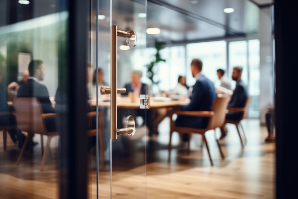 12 Essential Elements Of Strong Senior Leadership Teams